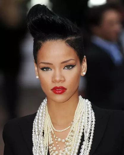 File Hairstyle: Rihanna's Evolving 'Do 42711_25