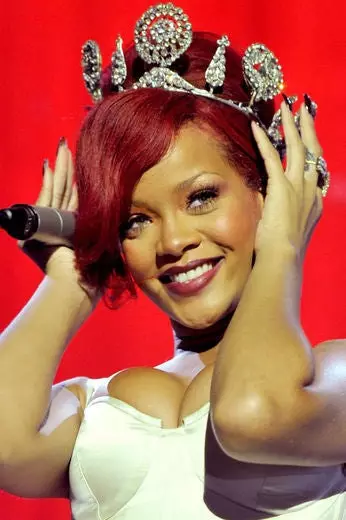 File Hairstyle: Rihanna's Evolving 'Do 42711_37