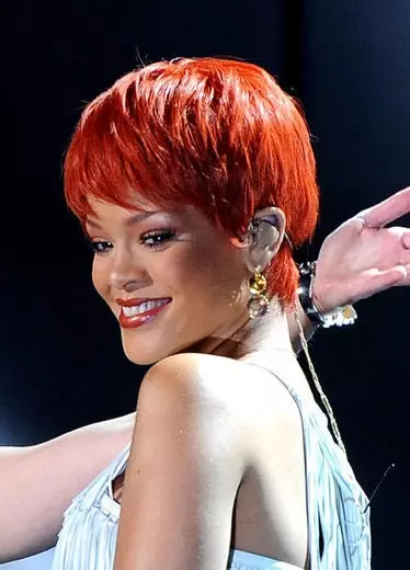 File Hairstyle: Rihanna's Evolving 'Do 42711_44