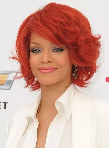 File Hairstyle: Rihanna's Evolving 'Do 42711_48