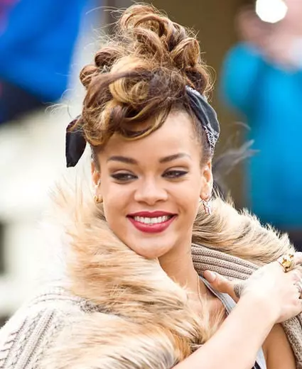 File Hairstyle: Rihanna's Evolving 'Do 42711_54