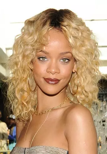 File Hairstyle: Rihanna's Evolving 'Do 42711_58