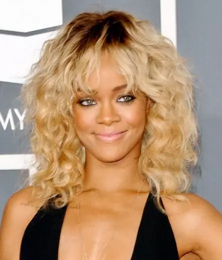 File Hairstyle: Rihanna's Evolving 'Do 42711_59
