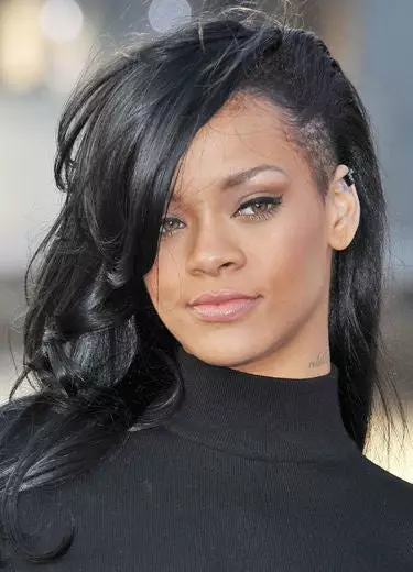 File Hairstyle: Rihanna's Evolving 'Do 42711_61
