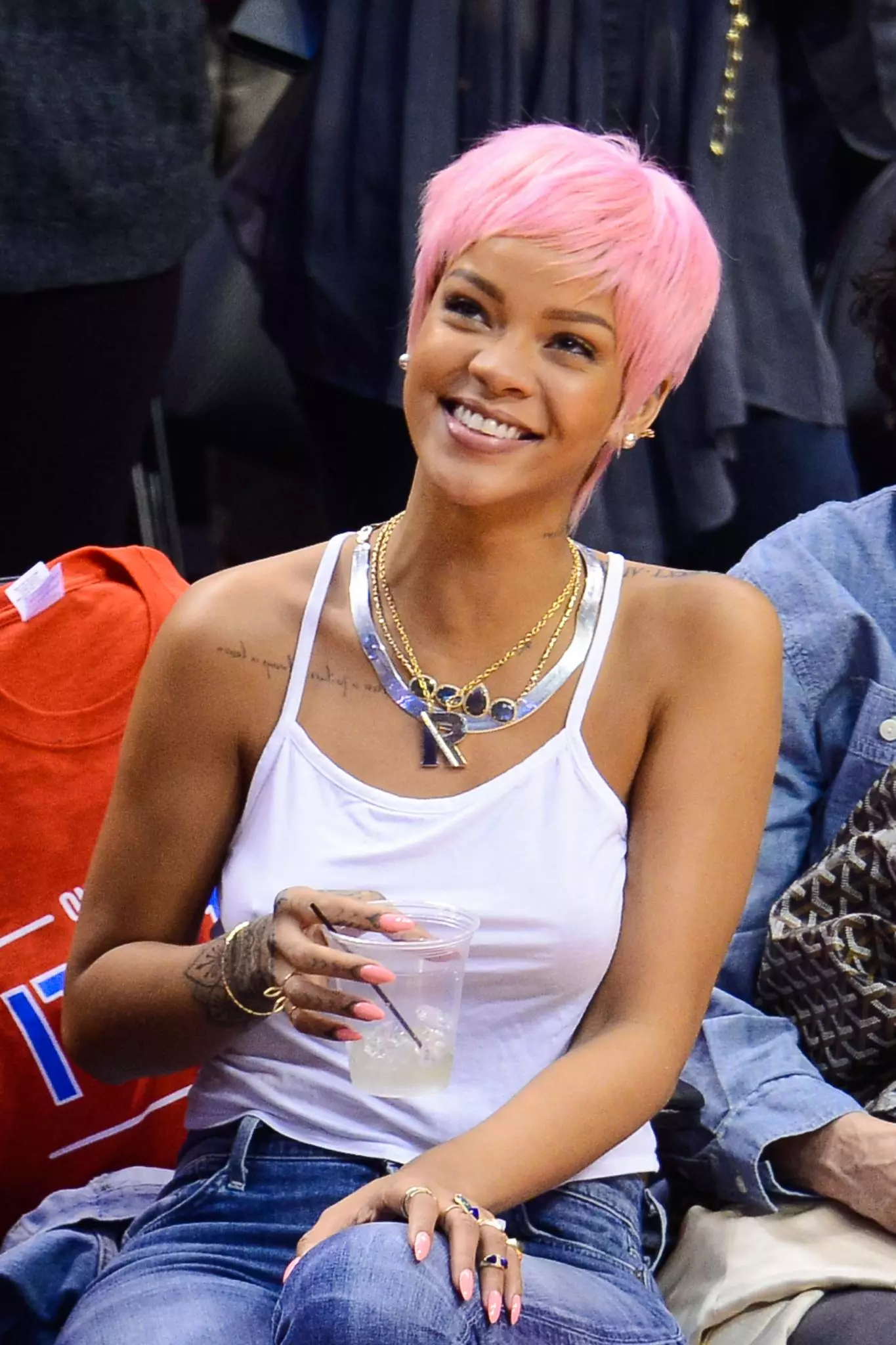 File Hairstyle: Rihanna's Evolving 'Do 42711_63