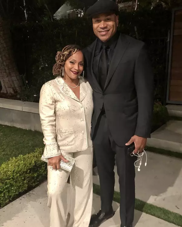 LL Cool J and Wife Sweet Photos 43017_25