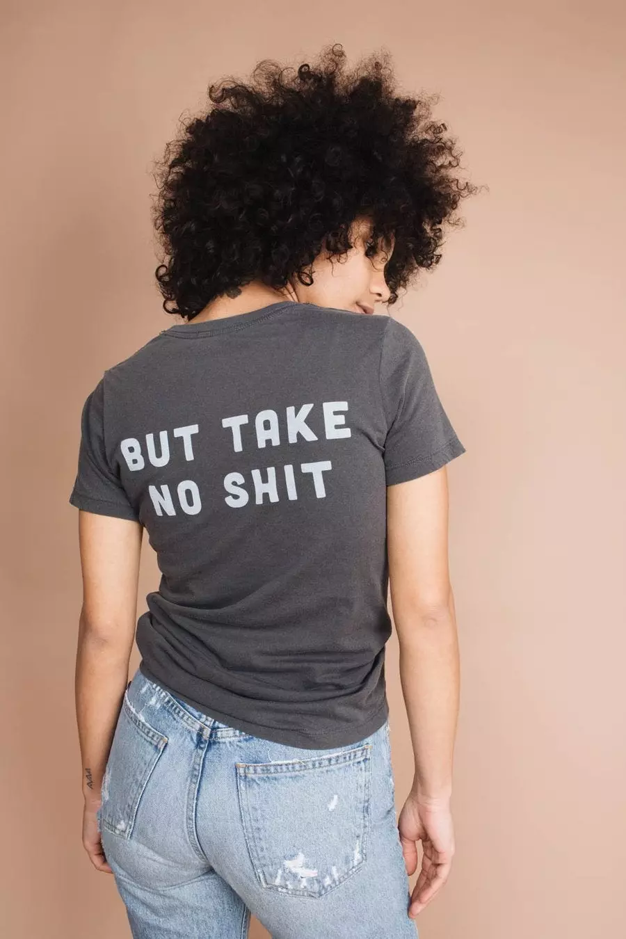 9 Bossy T-Shirt တွေကို ကိုယ်တိုင်ဖန်တီးတဲ့ အမျိုးသမီးတိုင်း သိထားဖို့ လိုပါတယ်။ 43423_5