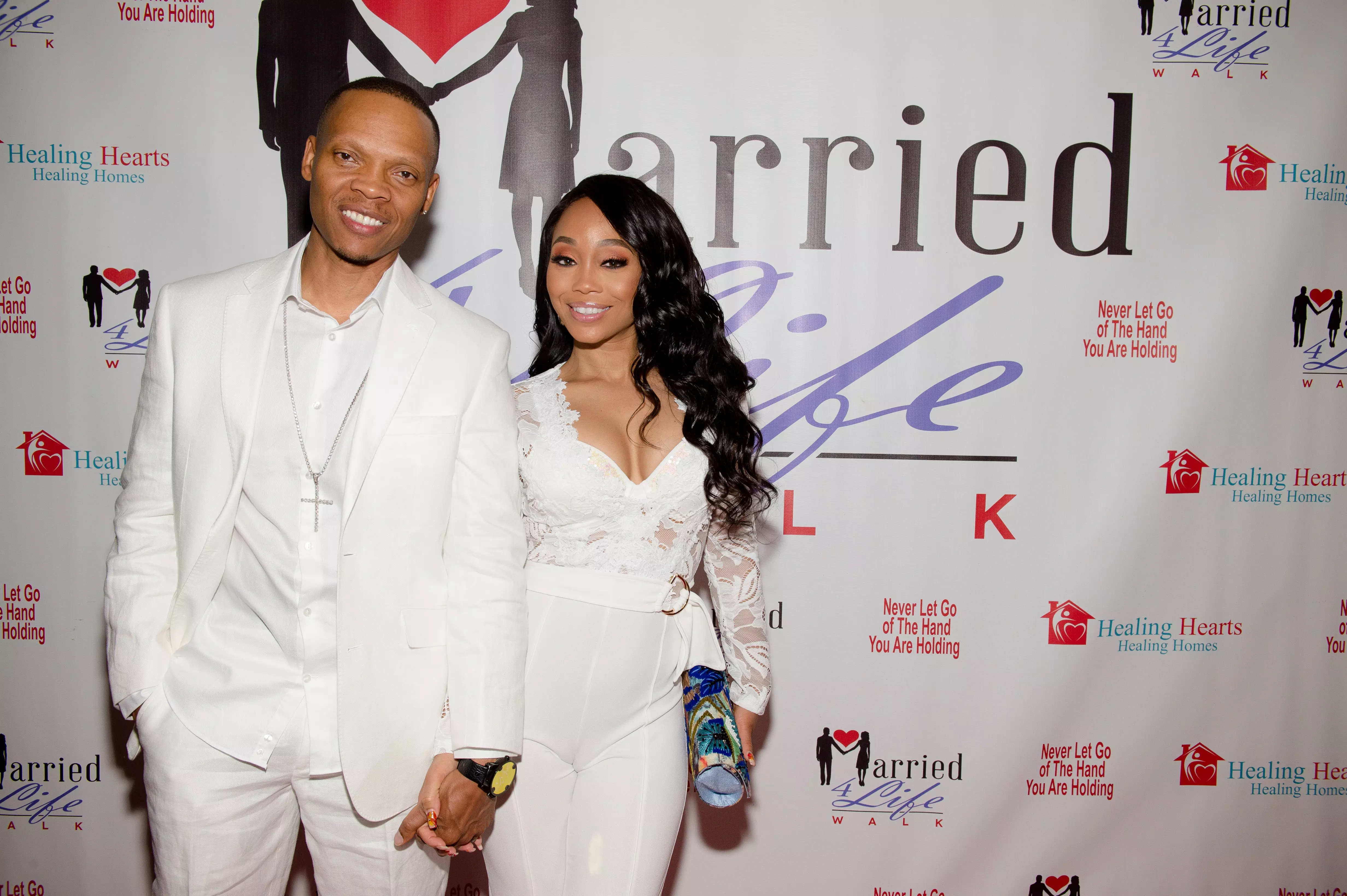 Shamari y Ronnie DeVoe alientan a las parejas a permanecer unidas durante la caminata anual 'Married 4 Life Walk' en Atlanta 46667_7