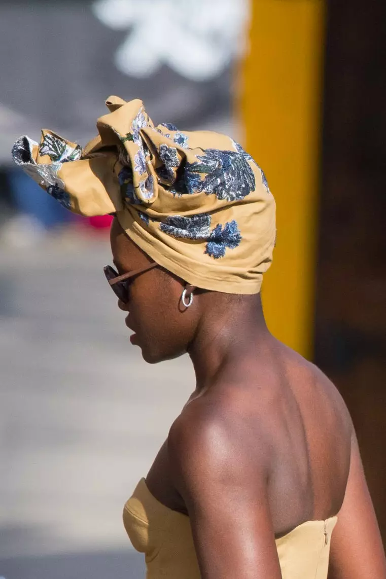 Lupita Nyong'o nosi prekrasne turbane i pokrivače za glavu Essence 46773_14