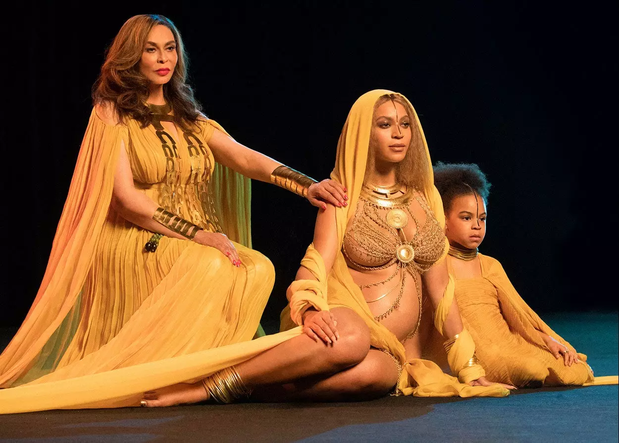 Pandhuan Beyoncé kanggo Ibu 46807_2