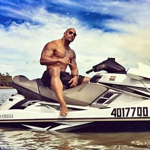 18 seksi fotografija bez košulje Dwaynea 'The Rock' Johnsona 47223_2