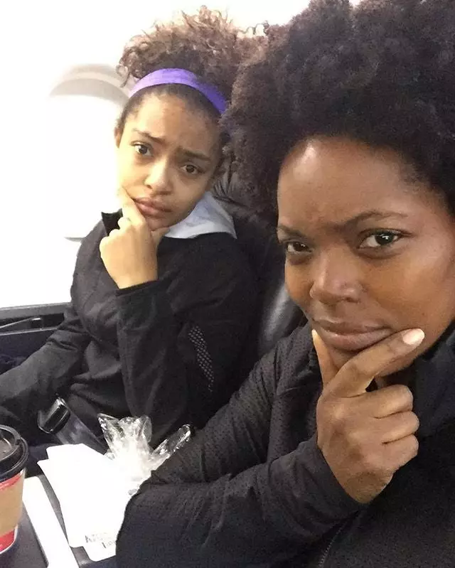 D'Yara Shahidi an hir Mamm kucken wéi Schwësteren 47688_17