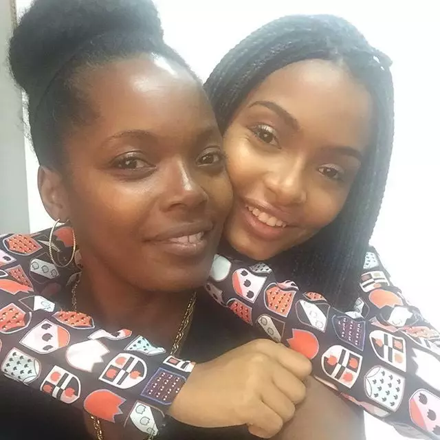 Yara Shahidi och hennes mamma ser ut som systrar 47688_9