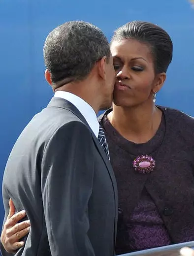 سیاہ محبت: باراک اور مشیل اوباما کی سالوں سے محبت 48225_20