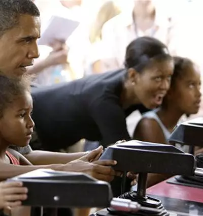 Mapenzi Nyeusi: Mapenzi ya Barack na Michelle Obama Kwa Miaka Mingi 48225_9
