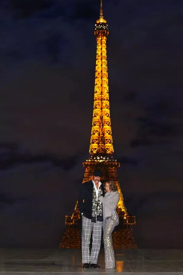 Марджорі Харві вбиває Тиждень моди в Парижі 49137_26
