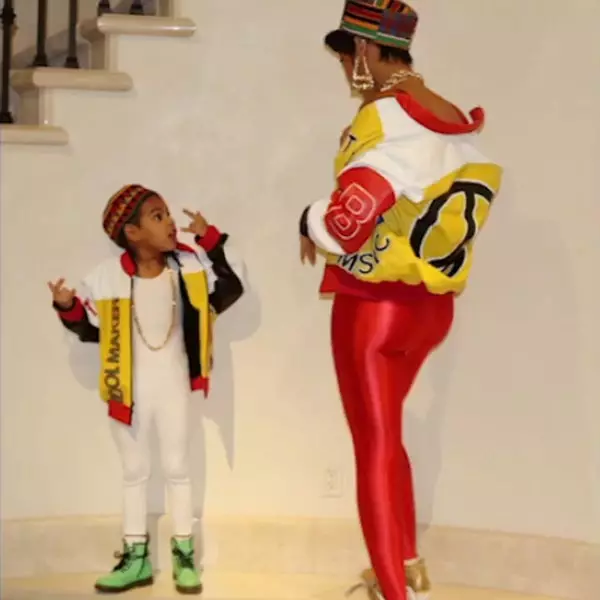 Beyoncé ug JAY-Z's Family Halloween Costumes Through The Years Essence 51375_12