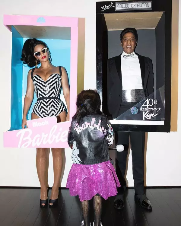 Cilên Halloween-ê yên Malbata Beyoncé û JAY-Z di nav salan de Essence 51375_7