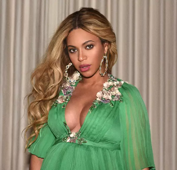 Beyonce og Blue deltar på premieren på Beauty and the Beast i Gucci 51604_18