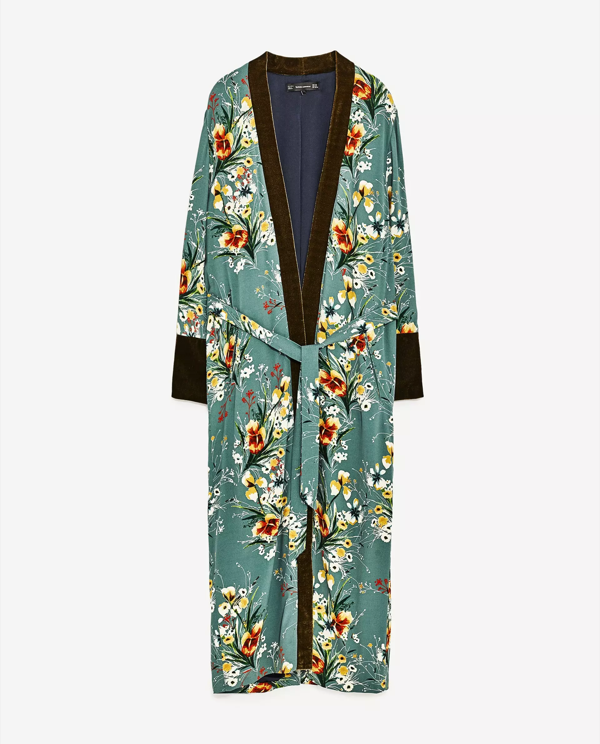 Beyonce สวม $21,945 Gucci Kimono- Essence 51605_4