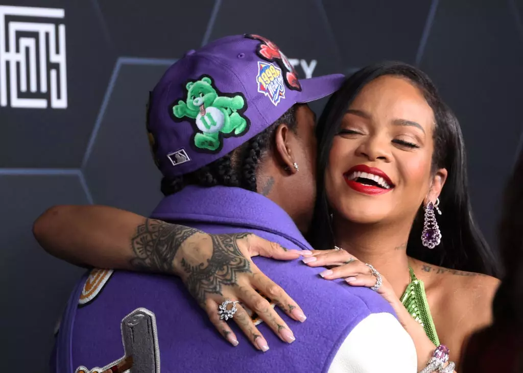 Rihanna i A$AP Rocky witają chłopca: oś czasu jej ciąży 5224_6