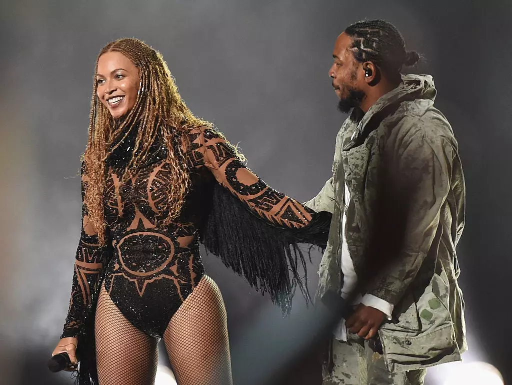 Beyonce Nggunakake MLK Aku Duwe Ngimpi Speech Surprise BET Awards Performance