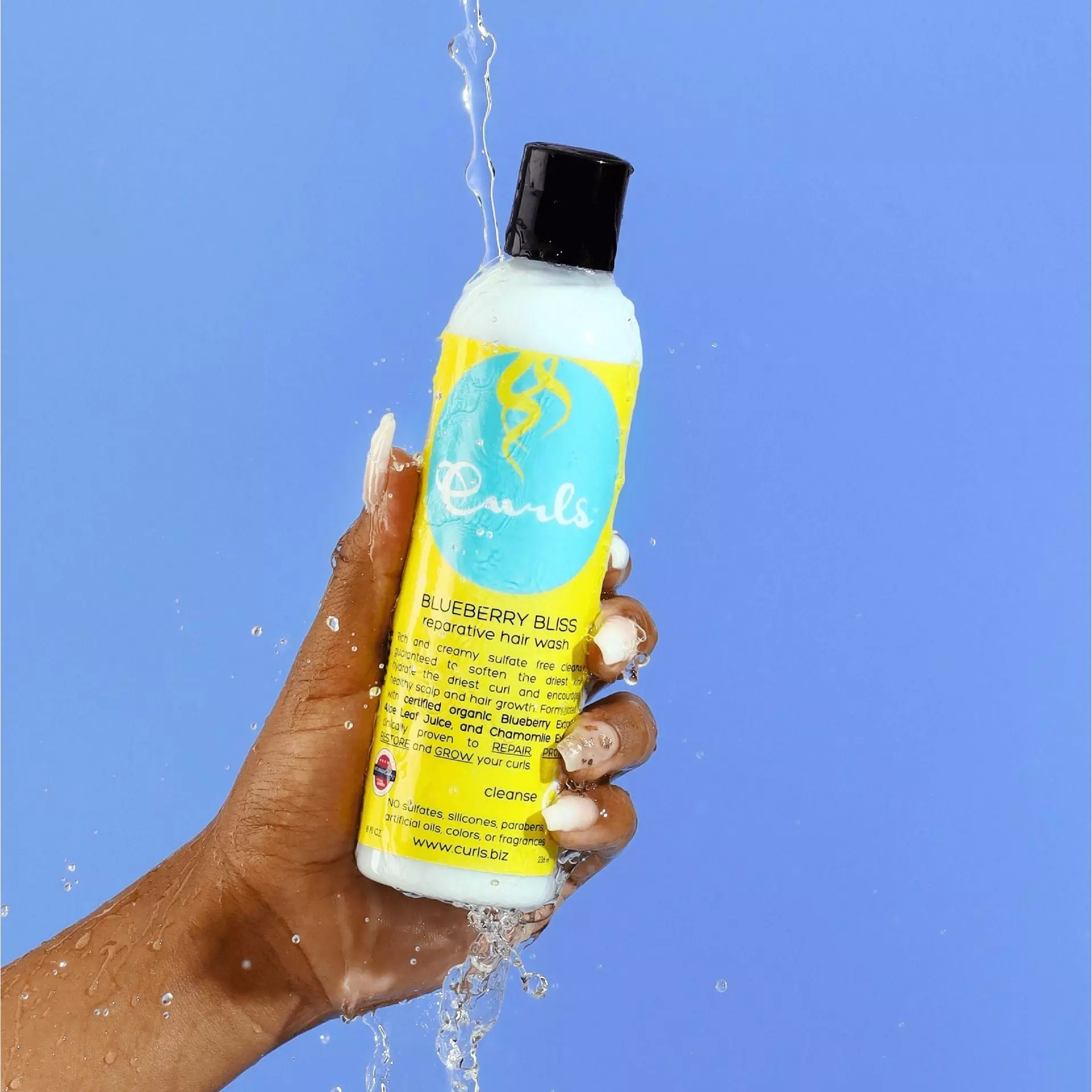 10 shampo hidratuese që do t'i lënë kaçurrelat tuaja të buta dhe të hidratuara 5396_10