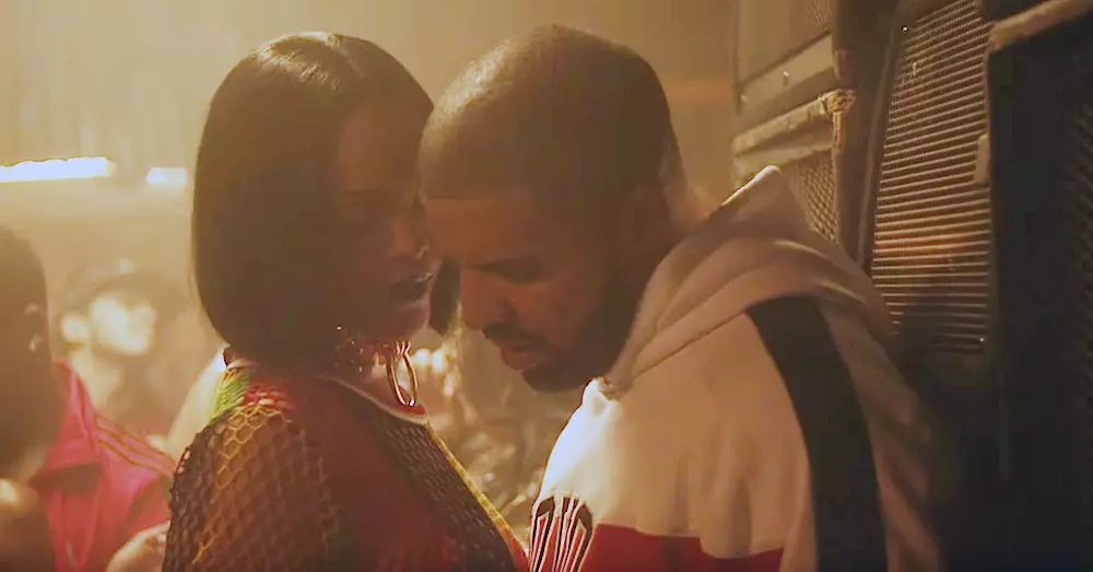 Bukti yen Drake tansah tresna marang Rihanna 54553_17
