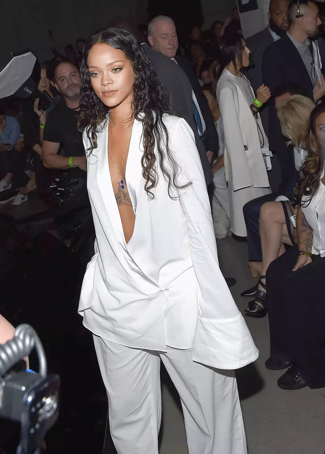 40 Street Style Moments Rihanna Rocked! 55248_13