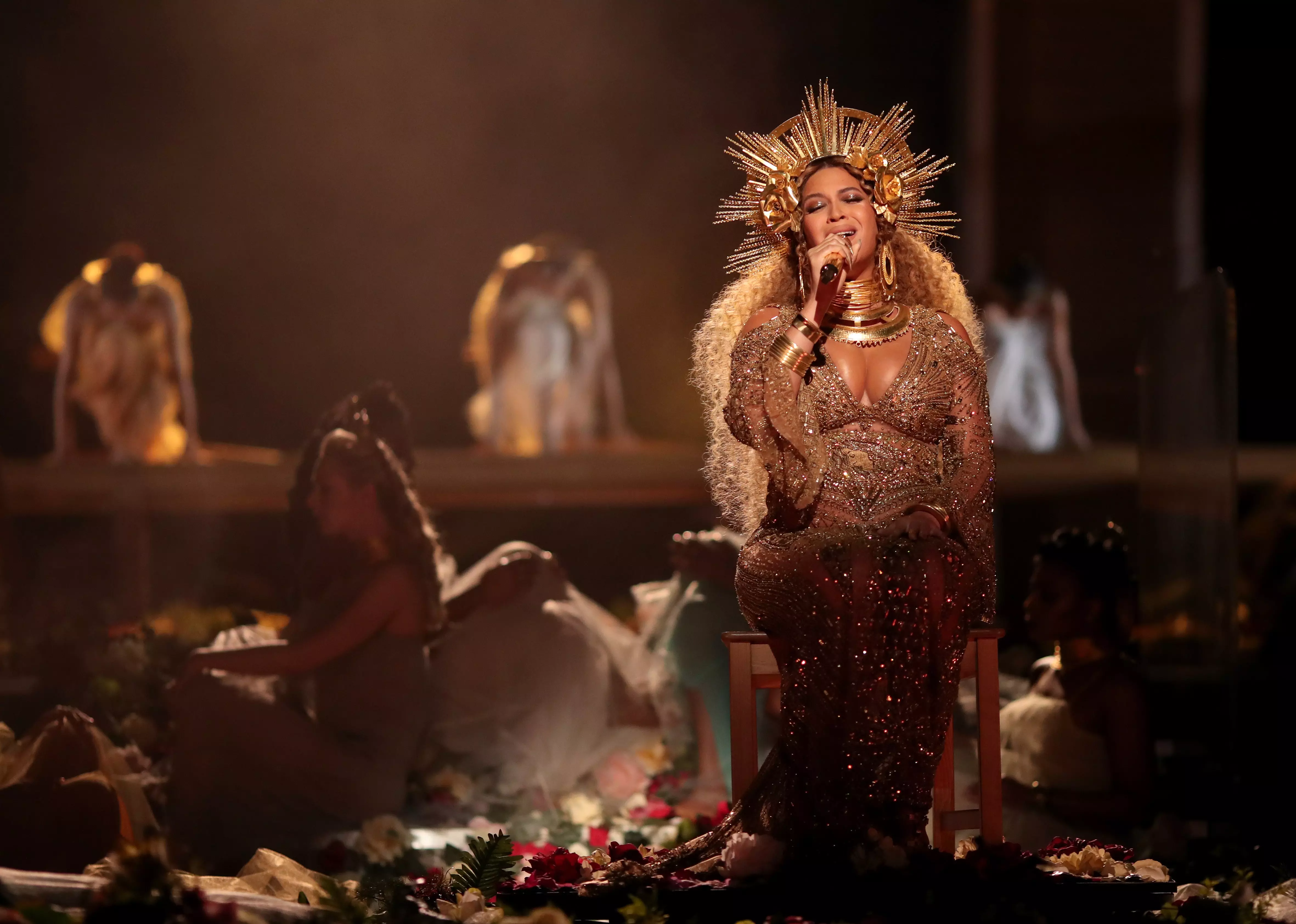 Beyonce Pregnant Grammy Performance Photos 56261_15