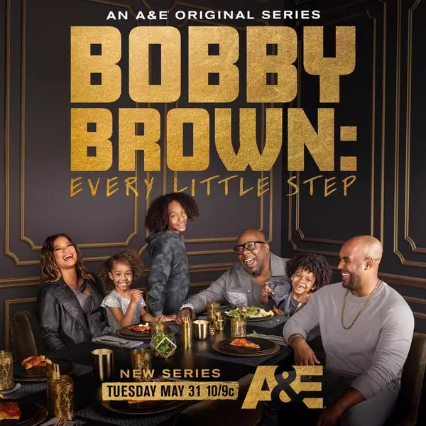 Bobby Brown နှင့် Alicia Etheredge-Brown တို့သည် ၎င်းတို့၏ အချစ်၊ ဆုံးရှုံးမှုနှင့် Reality TV တွင် ၎င်းတို့၏ ဘဝများကို မျှဝေခြင်း