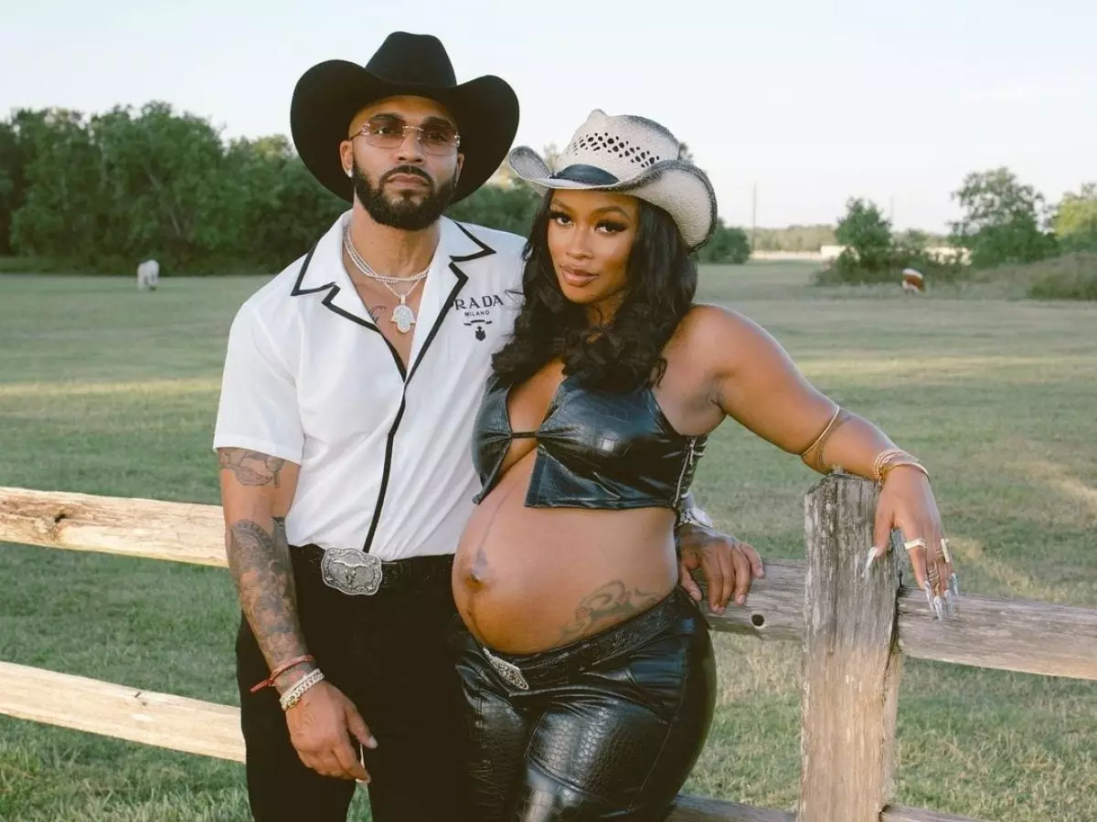 Tyler Lepley na Miracle Watts na-eme mmemme ịsa ahụ ụmụaka nke Cowboy