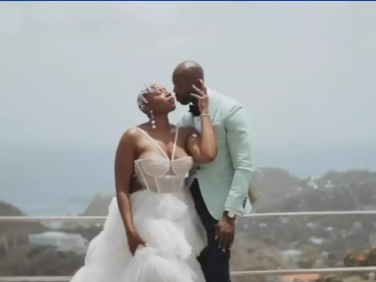 Lee ihe onyonyo sitere na ngwụcha ngwụcha agbamakwụkwọ Aisha Hinds Epic na Grenada