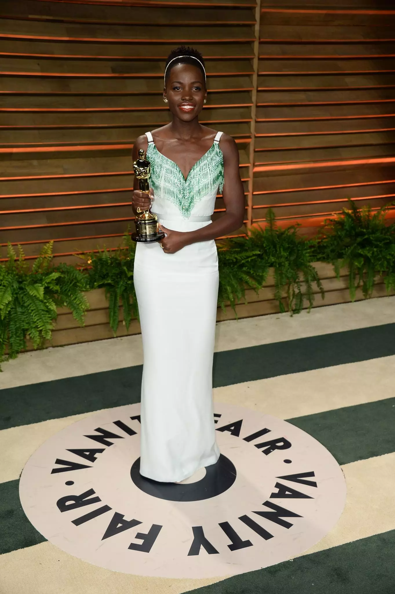 Lupita Nyong'o ס שפּיץ רויט טעפּעך מאָמענץ 6002_29