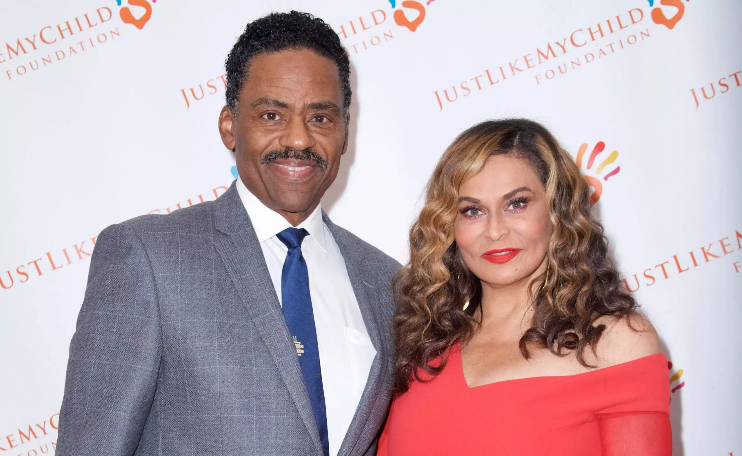 Eksklusif: Tina Knowles-Lawson Sareng Richard Lawson Dina Nyangking 'Teror Hideung' Ka Tahap Komunitas Hideung