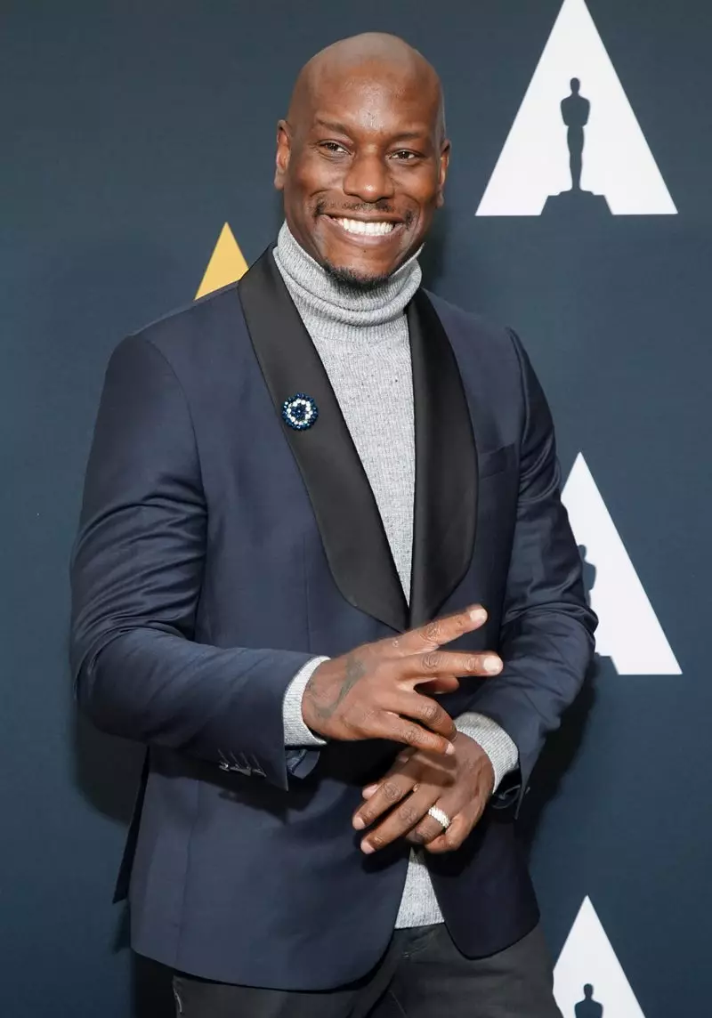 泰瑞斯·吉布森 (Tyrese Gibson) 揭示了兒童時期色彩主義的破壞性影響