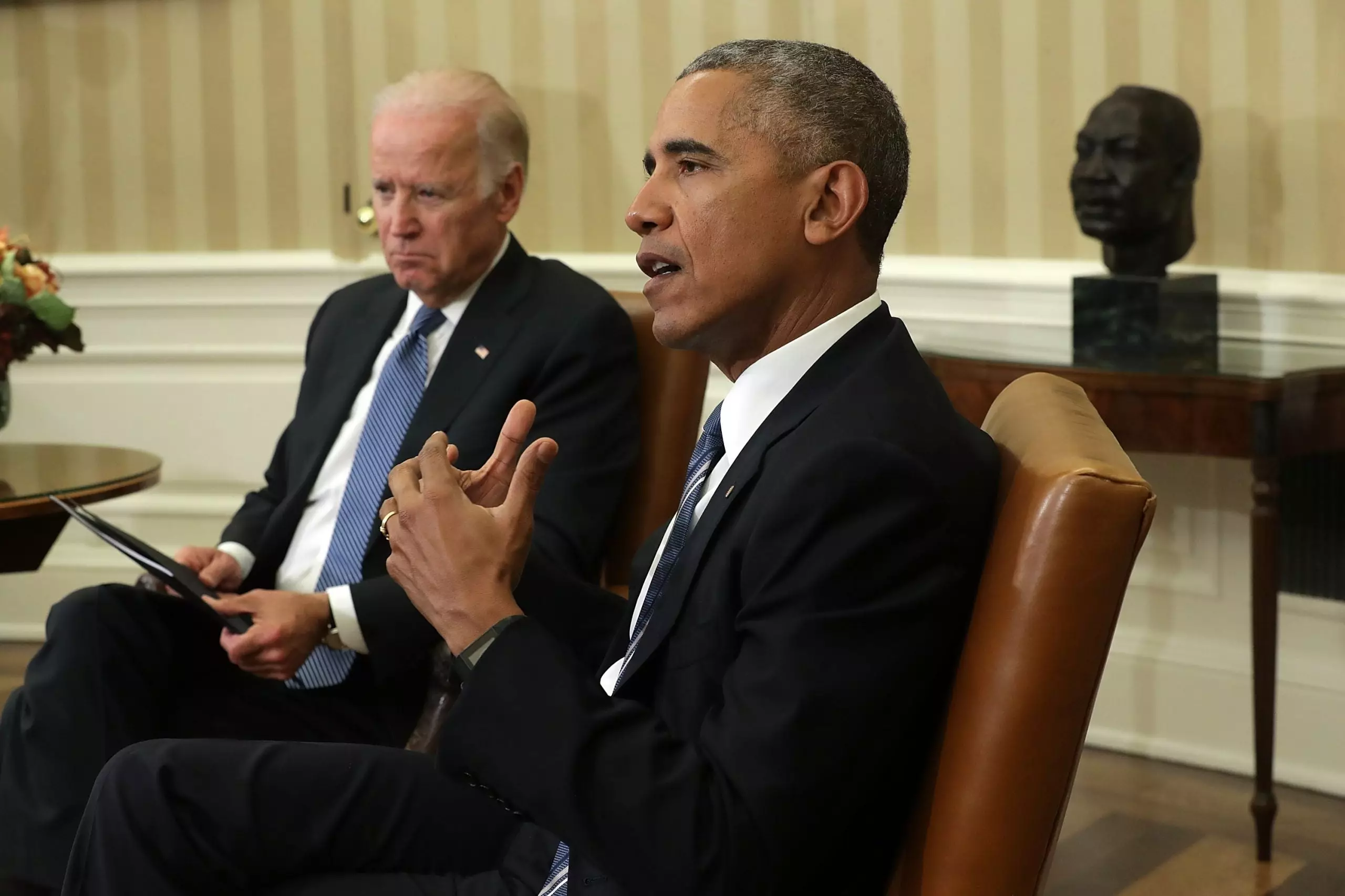 Barack Obama husker å bringe feriemagi til alle i Det hvite hus