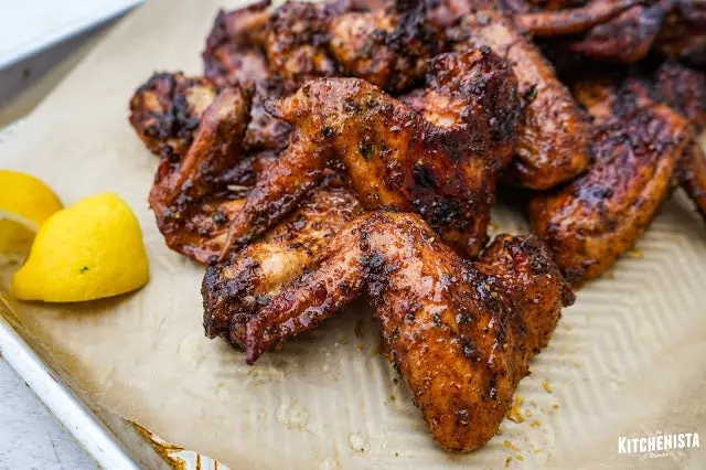 Gubha i-National Chicken Wing Day Ngalawa Maresiphi Aphiko Avela Kubapheki Abamnyama 736_3