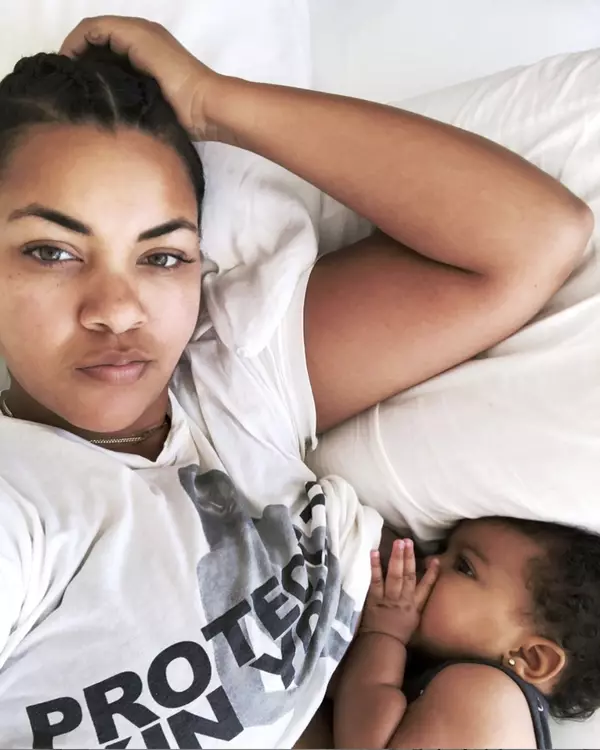 14 fotos potenciadores de dones negres que normalitzen la lactància materna 7591_11