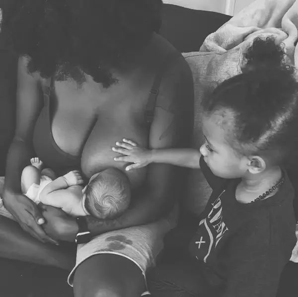 14 fotos potenciadores de dones negres que normalitzen la lactància materna 7591_8