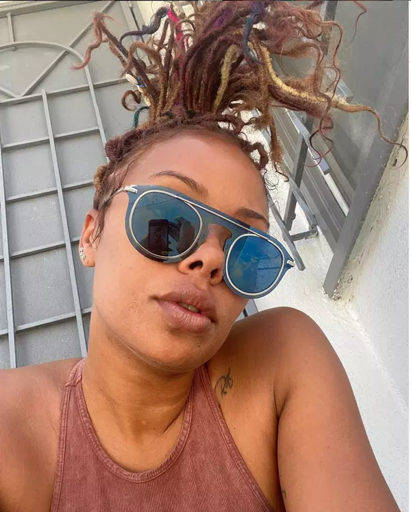 Eva Marcille သည် သူမ၏ Locs အသစ်၏ လွတ်လပ်မှုကို နှစ်သက်သည်။ 7608_7