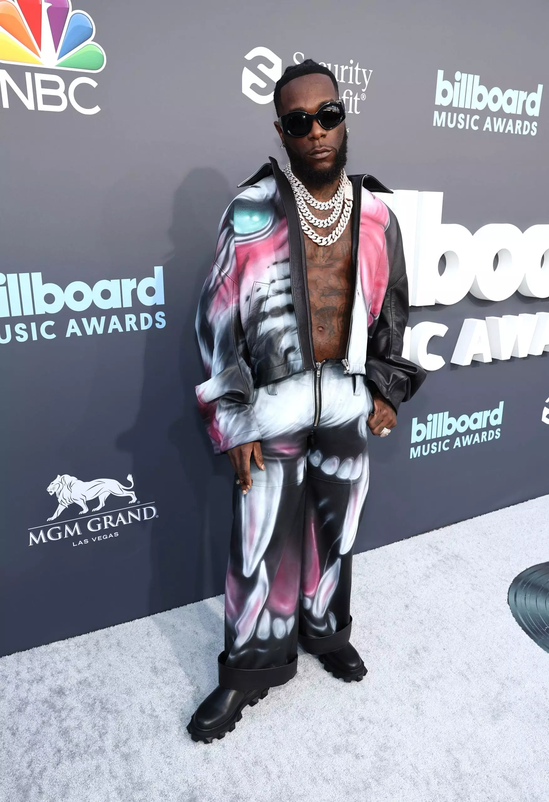 Onani Nyenyezi Zomwe Mumakonda Zikupumira Pa Billboard Music Awards Red Carpet 7745_19