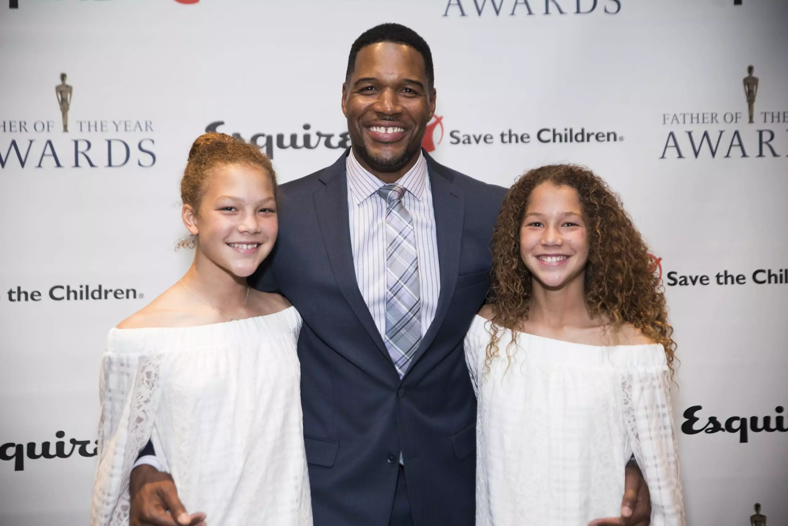 Michael Strahan lányai mind felnőttek, amikor Isabella debütál a kifutón 7887_3