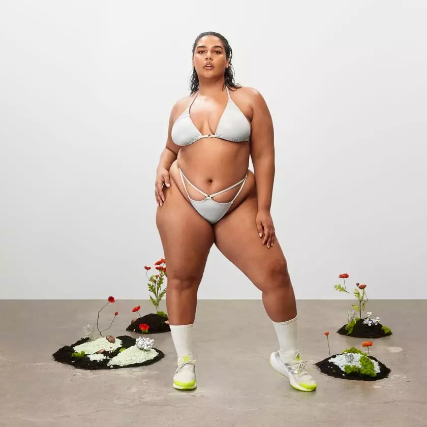 10 stiluri de costume de baie care merită cumpărate din noua colecție „Ivytopia” a Ivy Park 8041_6