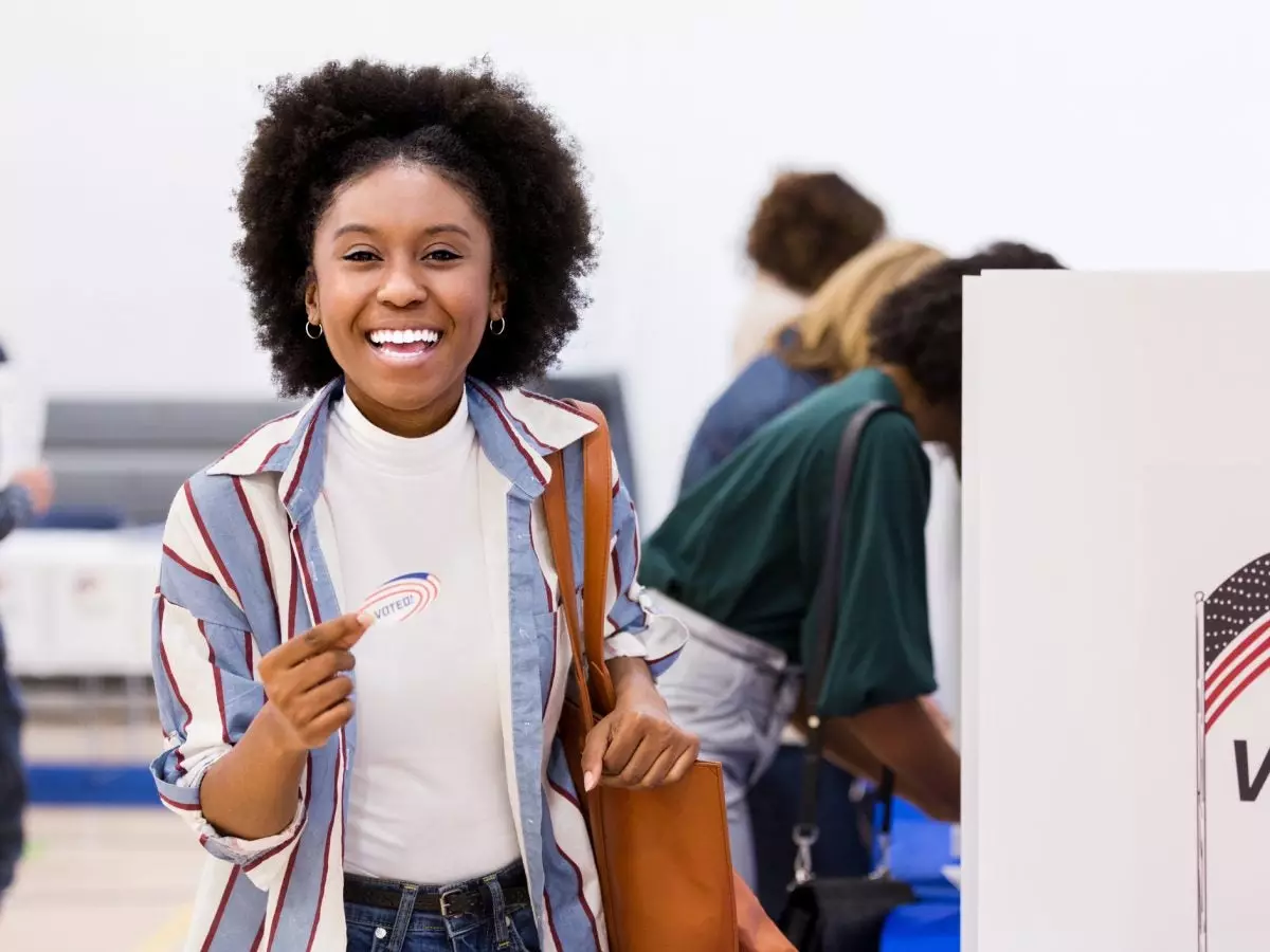 ESSENCE, Black Women's Roundtable Release 2022 "Power Of The Sister Vote" Polling Tentang Masalah-Masalah Yang Penting Bagi Wanita Kulit Hitam