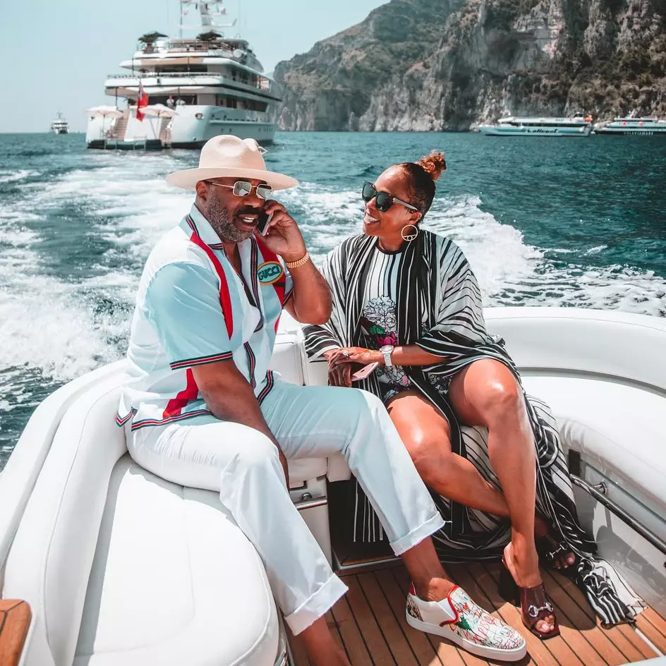 Unsere Lieblings-Urlaubsmomente von Steve und Marjorie Harvey im Laufe der Jahre