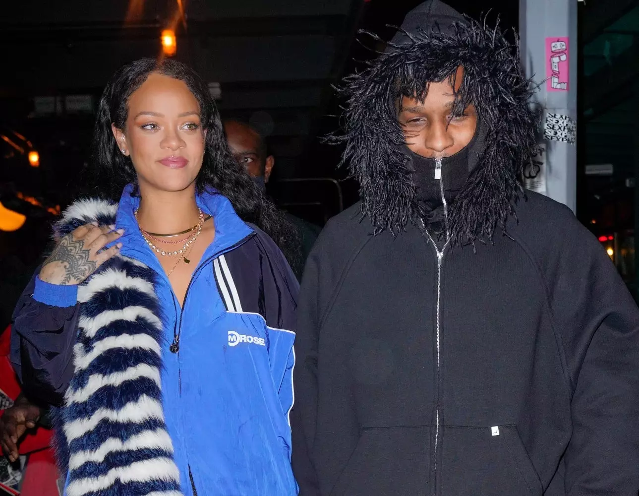 Die schwangere Rihanna stolzierte vor ihrer großen Ankündigung durch NYC (und niemand hatte eine Ahnung)