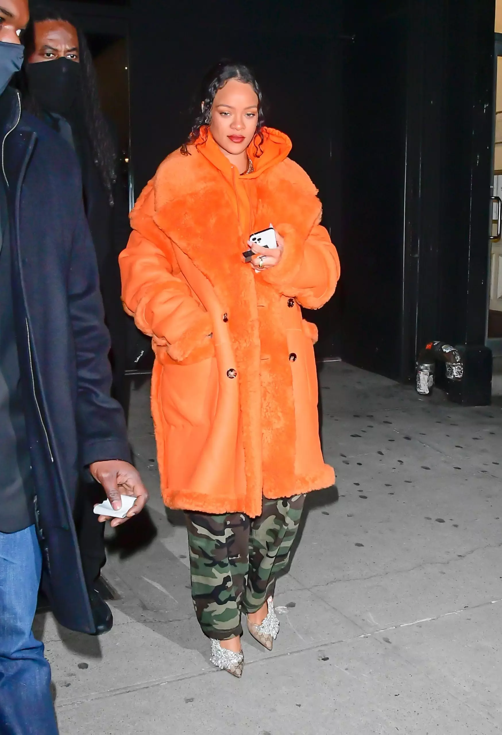 Die schwangere Rihanna stolzierte vor ihrer großen Ankündigung durch NYC (und niemand hatte eine Ahnung) 8493_6