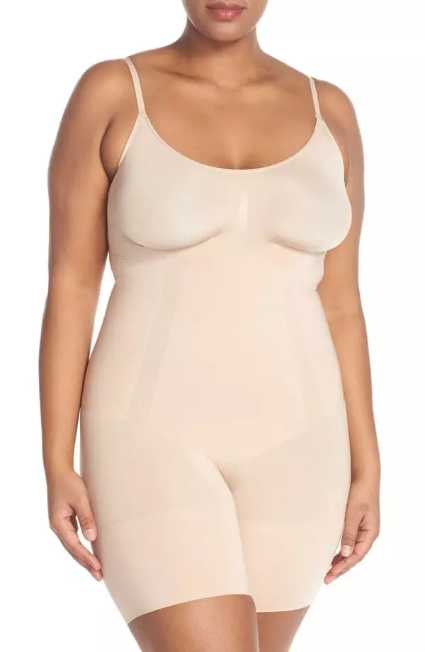 Die hoch bewertete Shapewear, die Sie brauchen, um alles glatt zu machen 9278_1